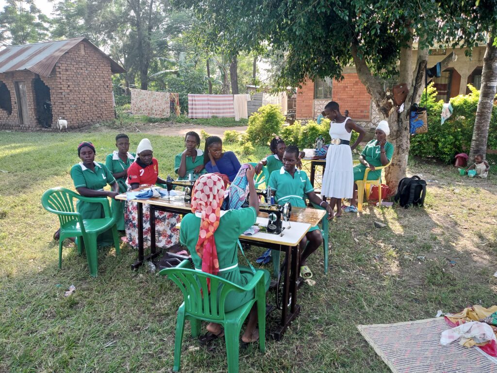 A ray of hope: Empowering Teenage Mothers. – Amref Health Africa in Uganda